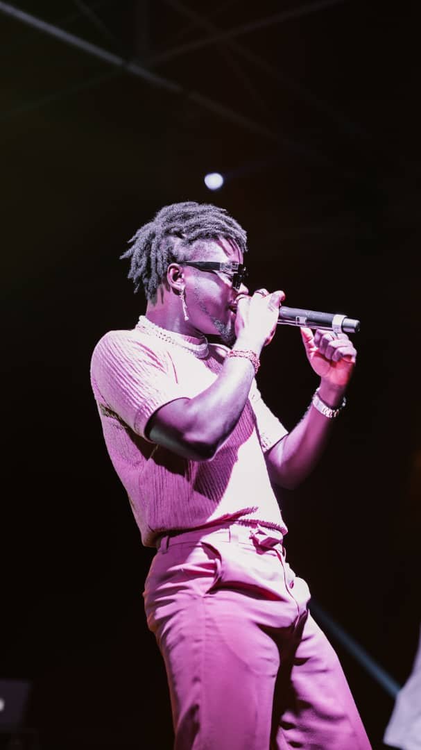 Thousands jam with Kuami Eugene at 2022 Nesian Festival in New Zealand ...