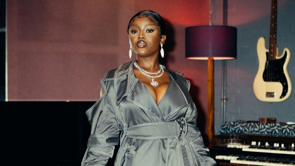 Gyakie flows over a Sosa-crafted drill beat featuring JBEE on ‘Scar ...